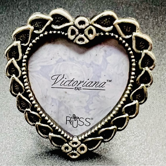 Russ | Accents | Vintage Russ Victoriana Mini Pewter Picture Frame ...